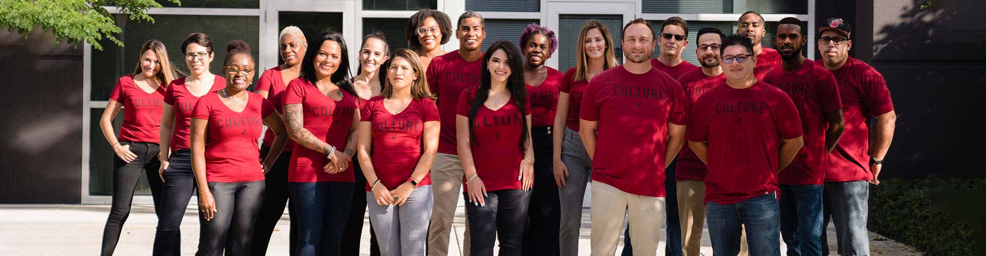 OUTSIDE SALES TEAM | Professional Distribution Staff | Daco World